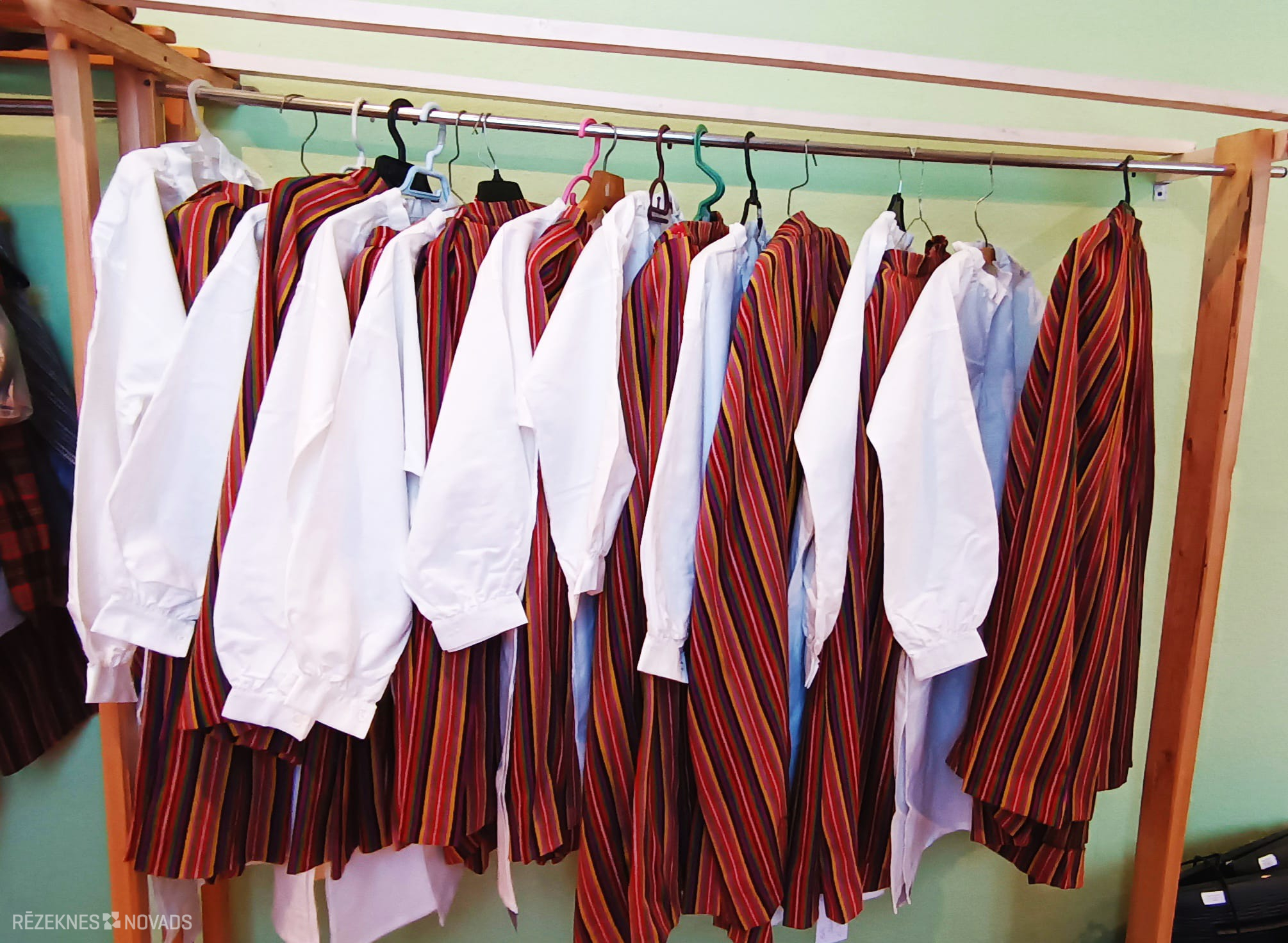 Realizēts ELFLA projekts “Tautas tērpu iegāde Maltas vidusskolas 1.-3 ...